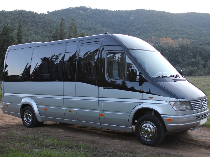 Coach and Minibus Rental in Barcelona Province, Spain | RentAutobus