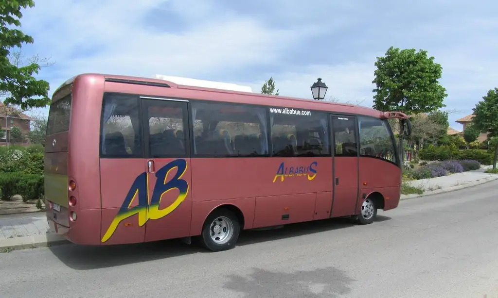 Coach, Minibus & Bus Hire in Madrid, Spain | RentAutobus